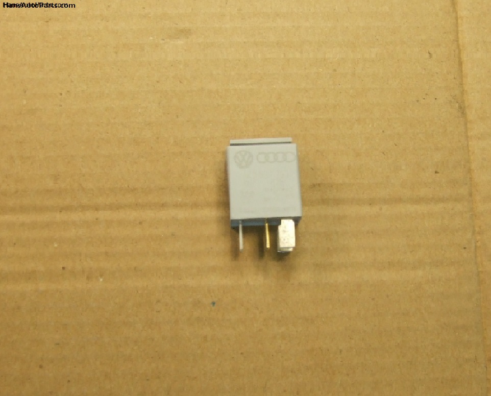 1K0951253 $5.00 Relay 07-16 Eos Golf Jetta Passat Tiguan Audi TT A3