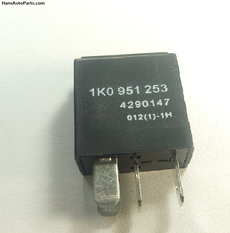 1K0951253 $5.00 Relay 07-16 Eos Golf Jetta Passat Tiguan Audi TT A3