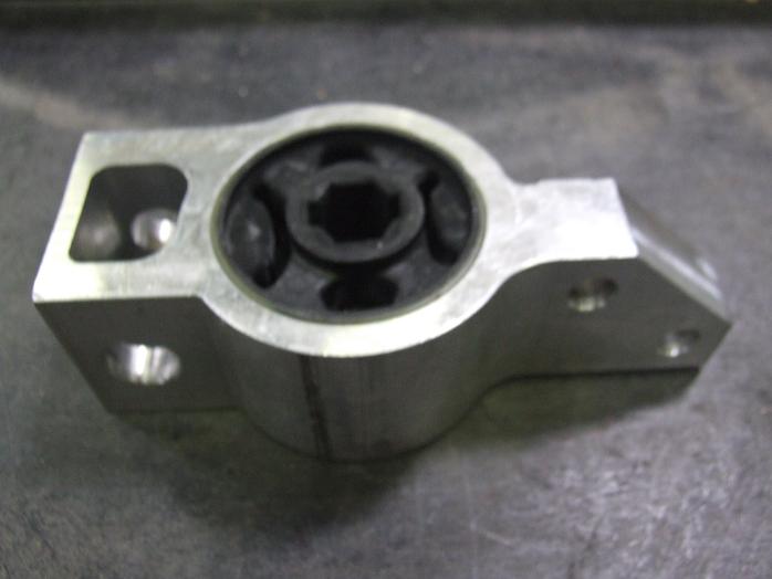 1K0199231J $18 VW Audi Left Track Control Arm Rear Bracket Eos Golf ...