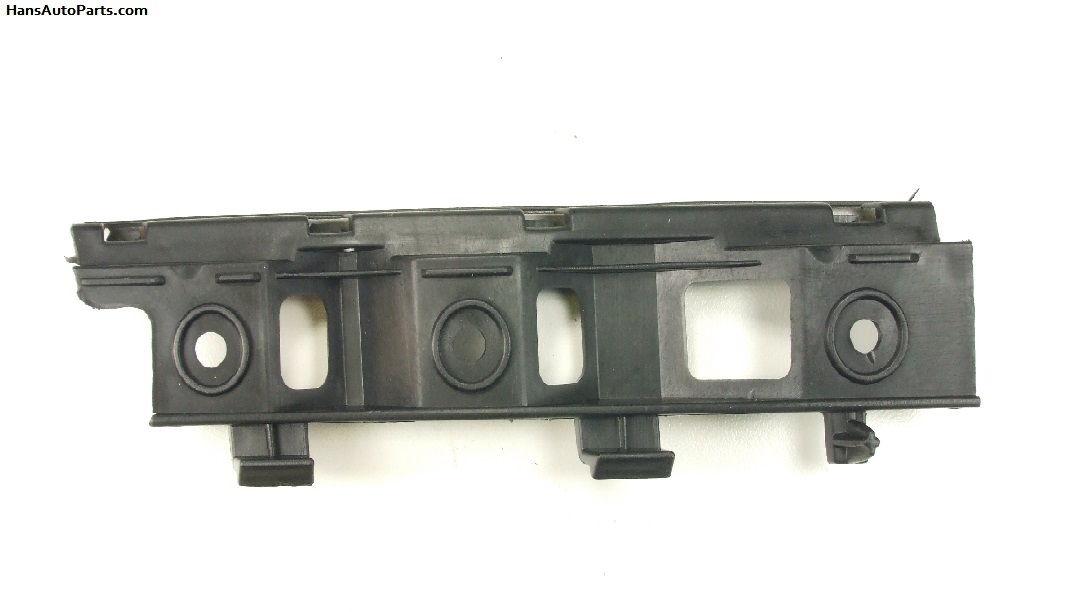 3C0807183 $1 VW Left Guide Piece Front Bumper Passat.