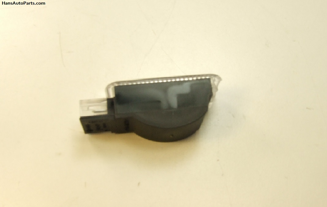4B0947415A $20 OEM VW Audi Interior Light Phaeton