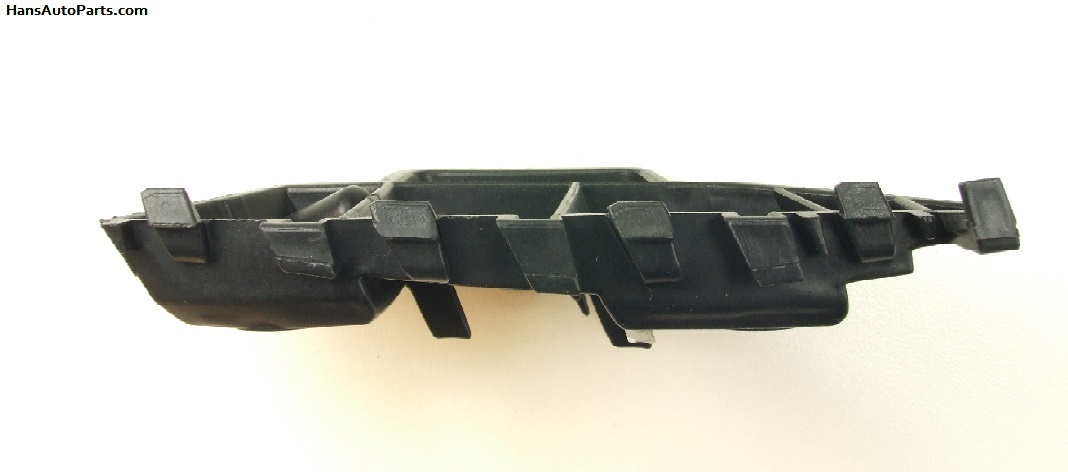 5C6807183 $4 VW Left Front Bumper Guide Piece Jetta.