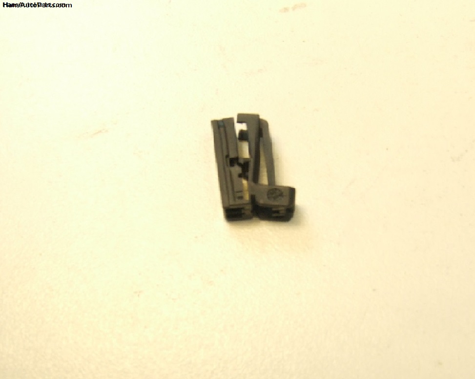 8W0971832 $5 OEM Audi Flat Contact Housing 15 Golf TT
