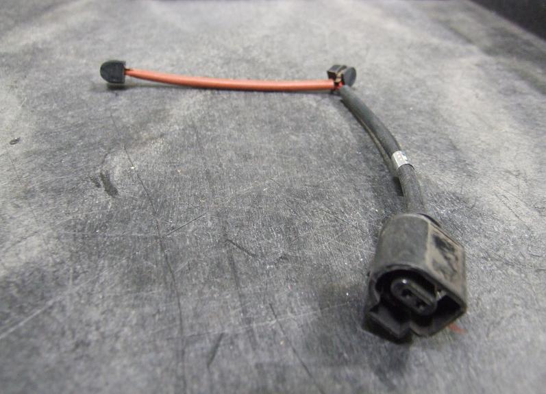 7L0907637C $4 VW Audi Contact Rear Brake Pad Wear Indicators Touareg Q7.