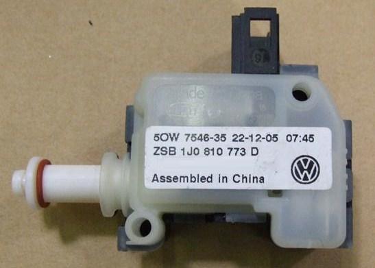 1J0810773D $21 Hella OEM VW Fuel Filler Door Actuator Touareg Golf ...