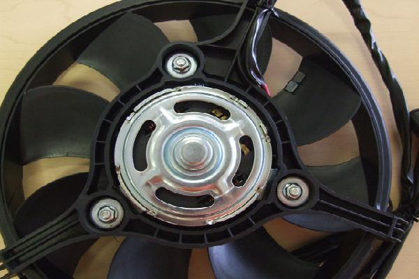 8D0959455J $52 VW Audi 300W 280mm Radiator Fan Passat A4 V6